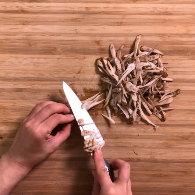 ごぼうとにんじんのピリ辛和え | FiNC U [フィンクユー]